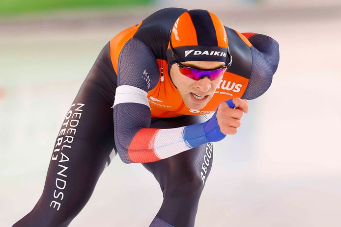 Louis Hollaar komt op World Cup geen moment in de race op 1500 meter ...