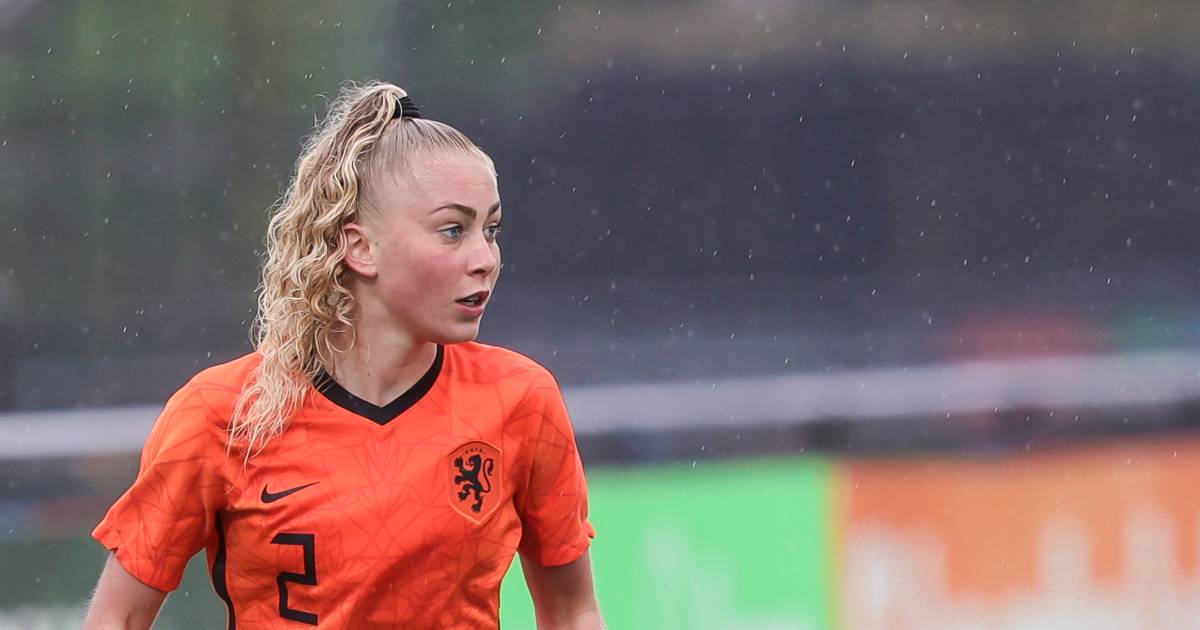 Oranje-voetbalster Danique uit Achterveld scheurt kruisband af: ‘Hier ...