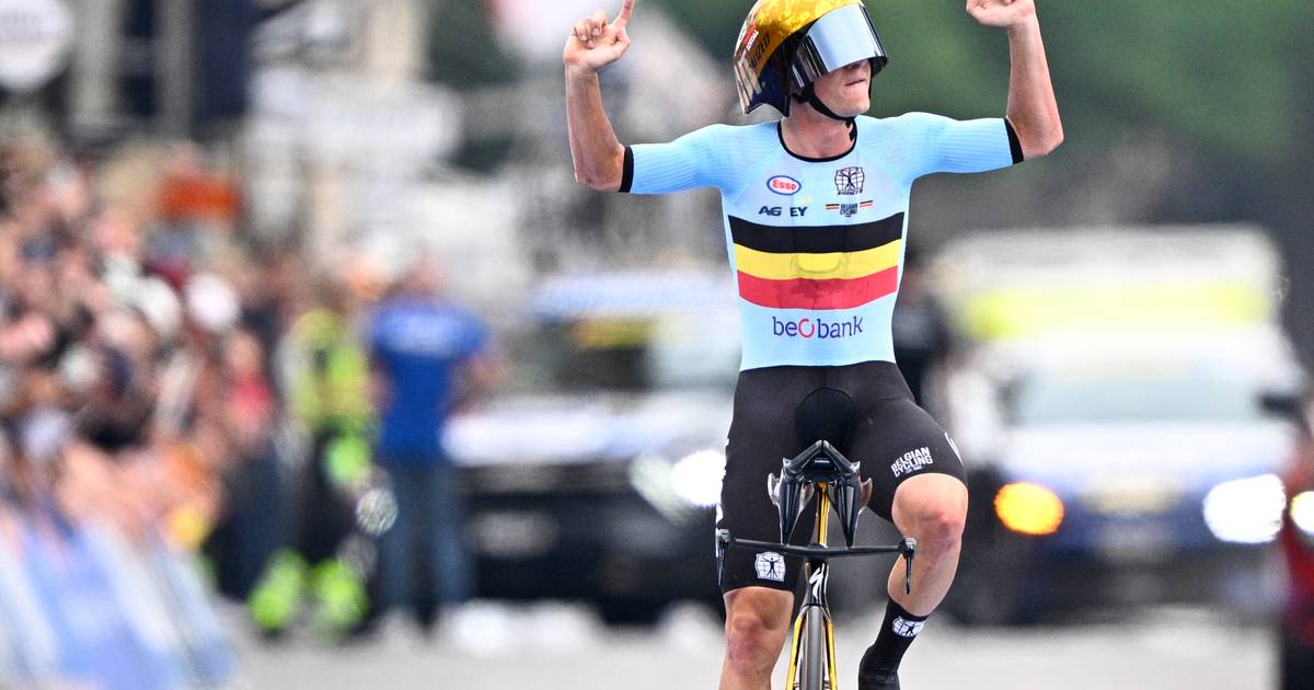 GOUD! Remco Evenepoel kroont zich voor tweede jaar op rij tot ...