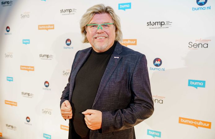 Zanger René Karst besmet met coronavirus | Show | gelderlander.nl