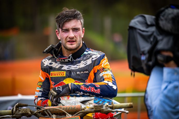 Jeffrey Herlings breekt nekwervel bij crash in Duitsland: ‘Ik voelde ...