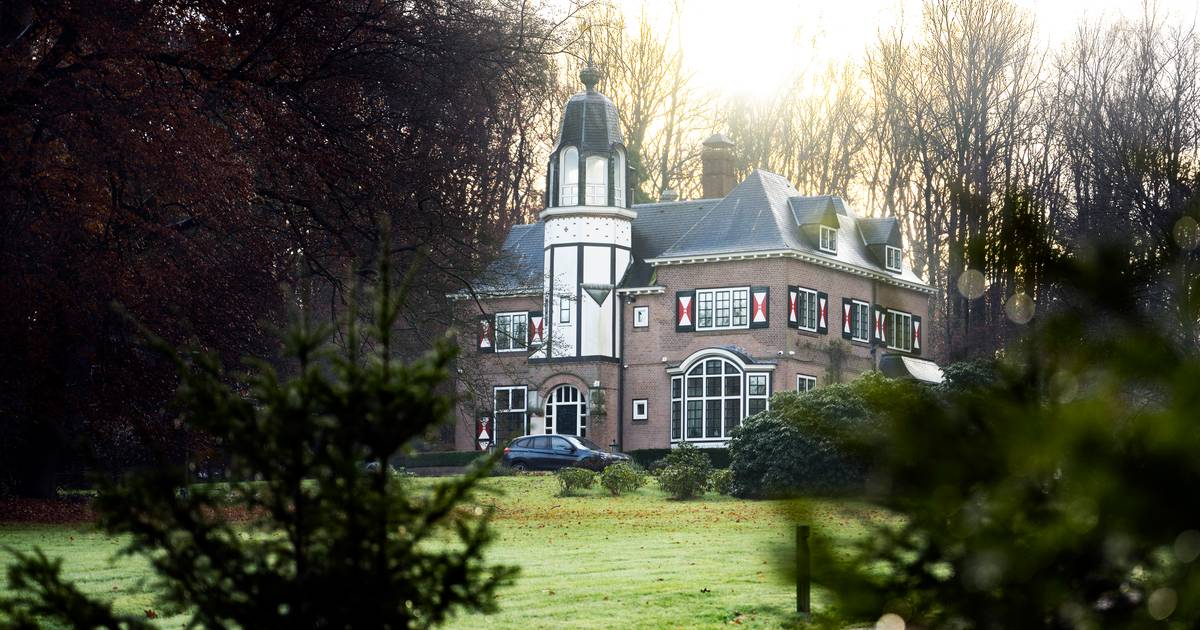 Rijke en omstreden John Deuss zet kasteel op Berg en Dals landgoed te ...