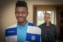 Duits voetbal ligt stil, daarom speelt Schalke-speler Sitotaw bij NEC: ‘In Duitsland zijn ...