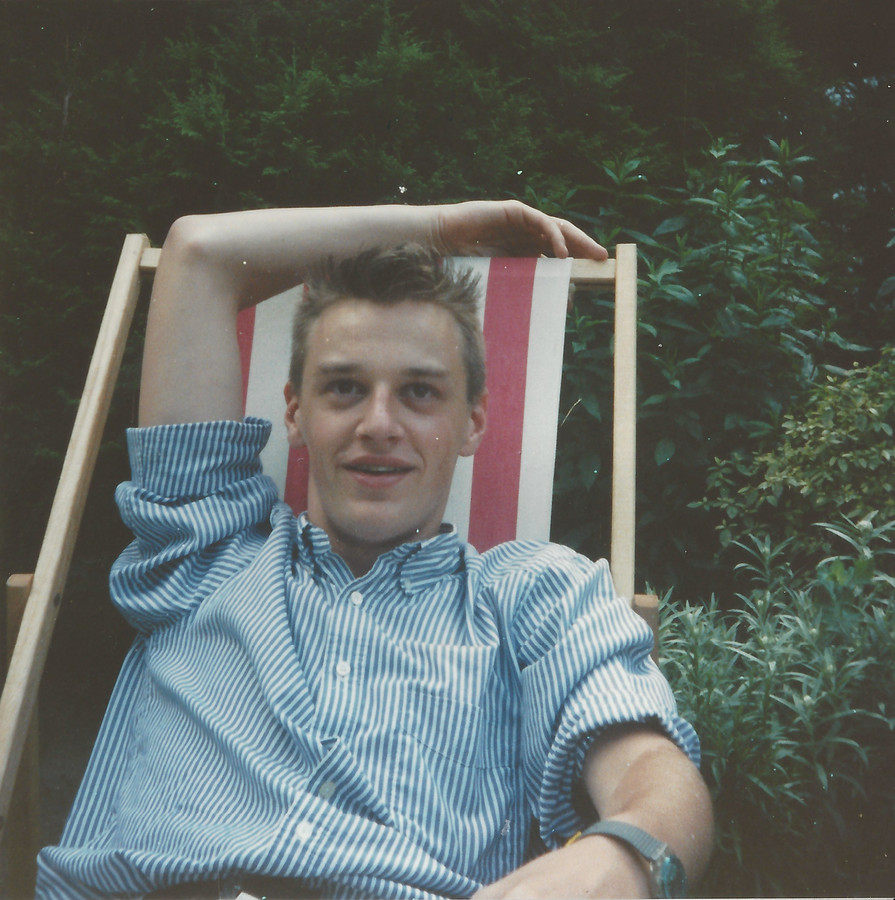 Unieke blik op de ‘wilde jaren’ van Tom Waes: joyriden met de auto van ...