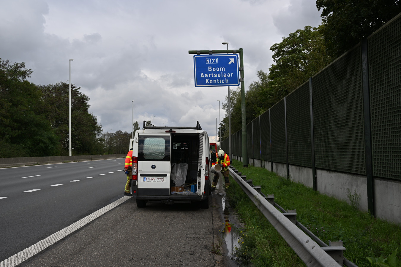 Melding van brandend voertuig leidt brandweer tot mysterieuze ...
