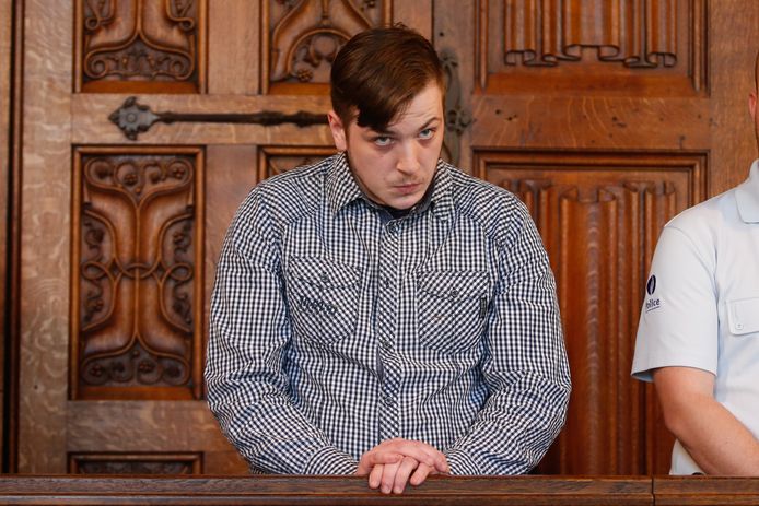 Zware straffen gevorderd voor jongeren die Valentin na urenlange ...