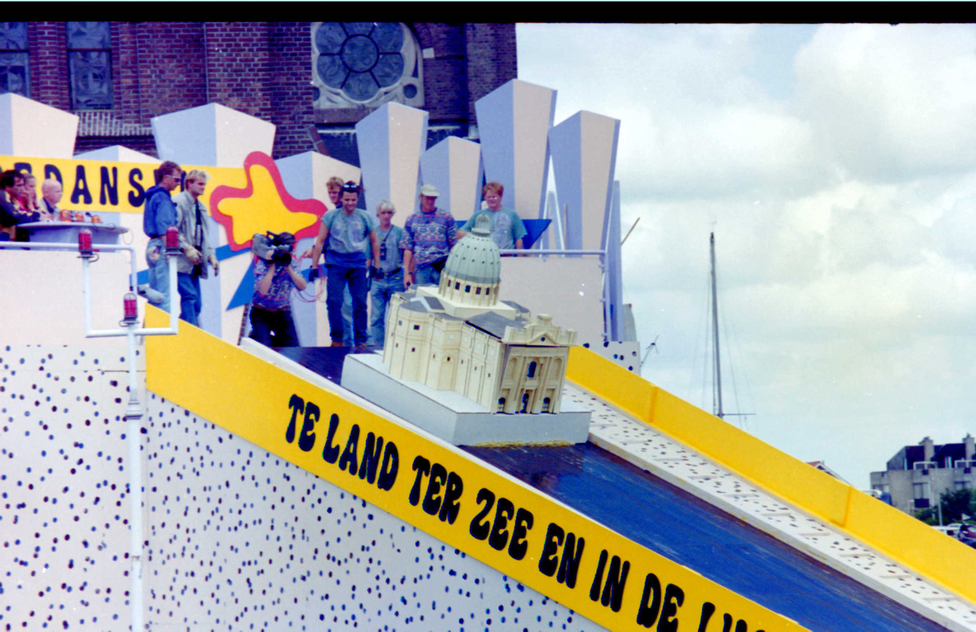 'Het was één grote klap op het water’: Deze constructies gingen ...