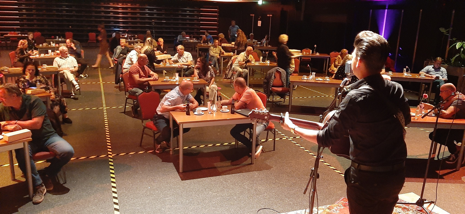 De Pas roept clubs Heesch op om strijd voor luxer dorpshuis te steunen ...