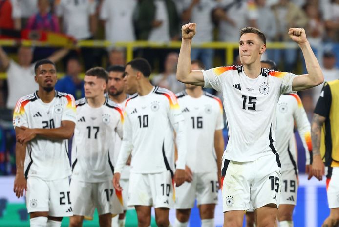 “Een bizarre match”: Duitsland stoot door naar kwartfinales na ...