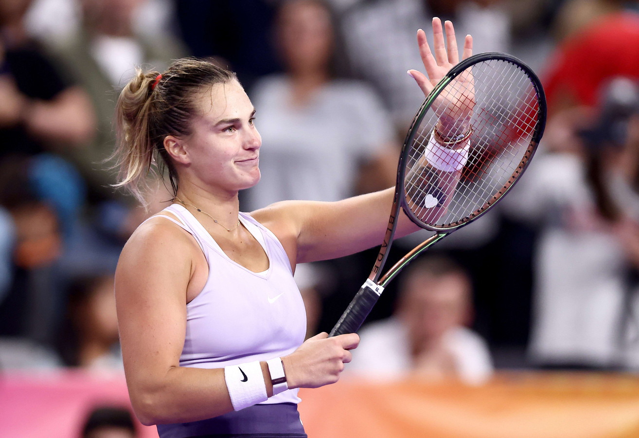 WTA Finals: Demi Schuurs kansloos in dubbel, Aryna Sabalenka verrast Iga Swiatek | Foto ...