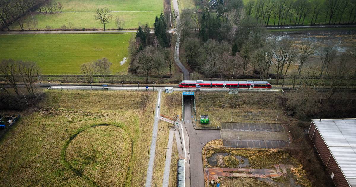 Op dit treurige stationnetje gebeurt alles wat God verboden heeft ...