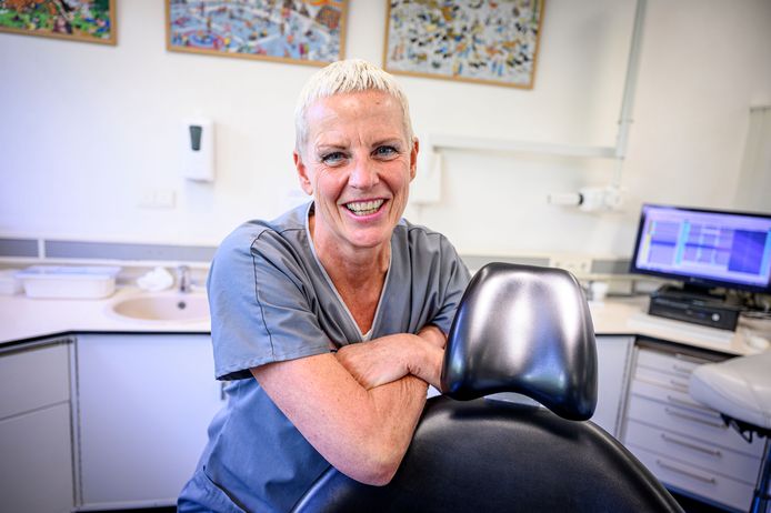 Margreet is 40 jaar tandartsassistente in Den Ham en houdt het nog lang ...