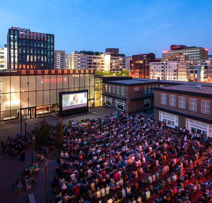 Buitenfilm bij Natlab is terug: drie keer per week film in de zomer ...