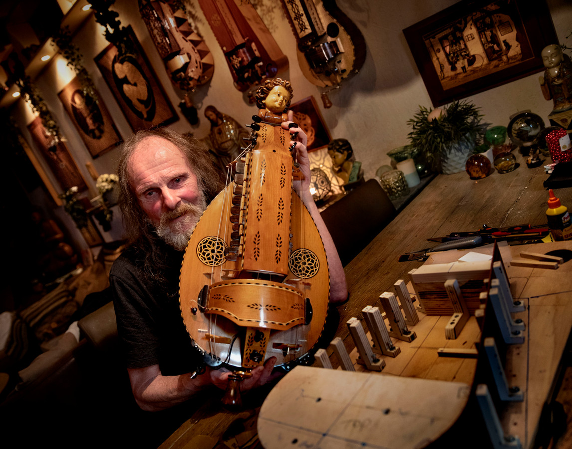 Steve Carter uit Eindhoven maakt met liefde middeleeuwse ...