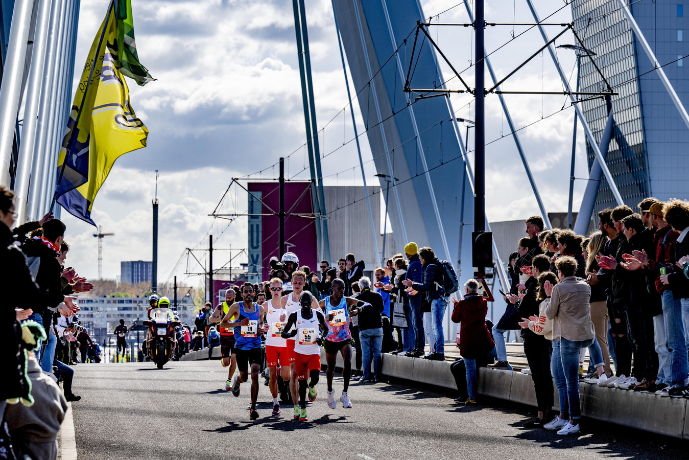 Alles over de Marathon van Rotterdam: route(s), afzettingen, het weer ...