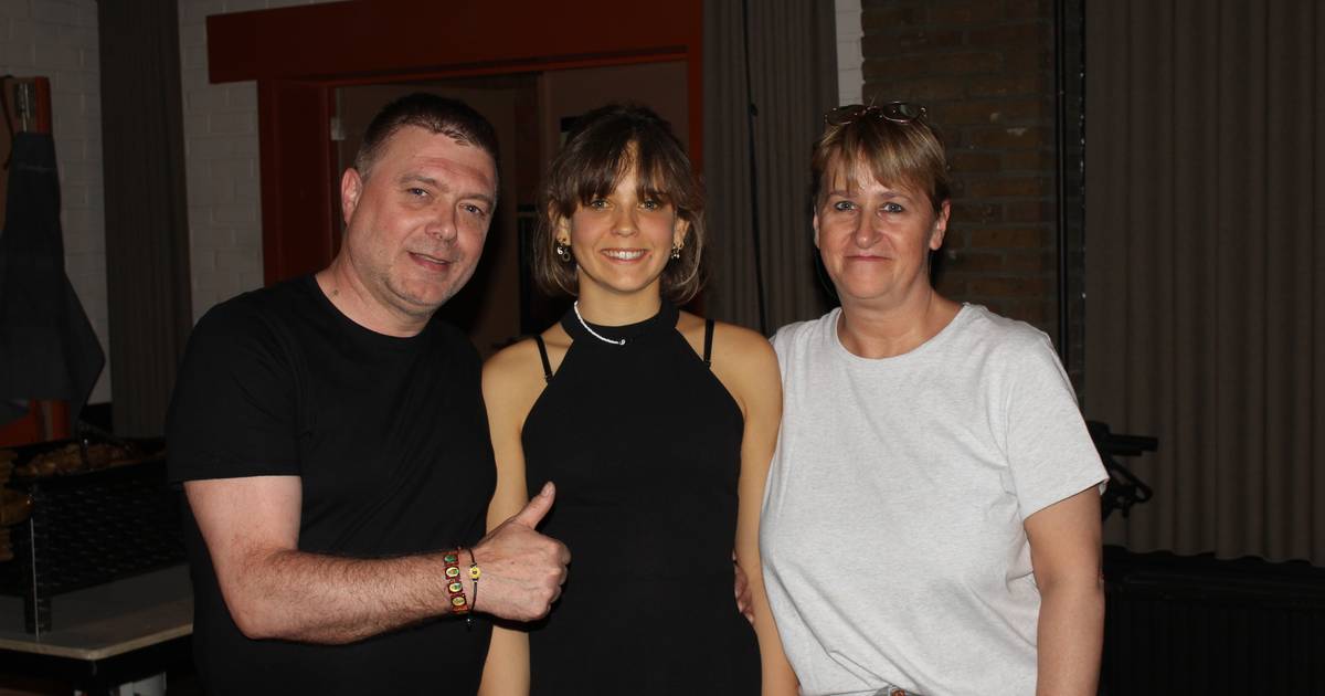 Elynn die lijdt aan zeldzame leveraandoening, heeft eindelijk draagbaar ...