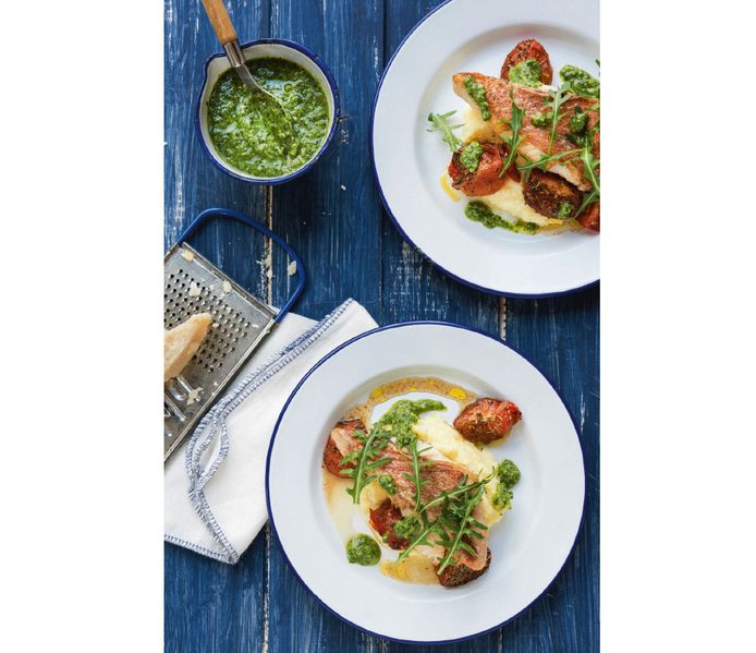 RECEPT: roodbaars met parmezaanpuree, tomaat en rucolapesto | Nina ...
