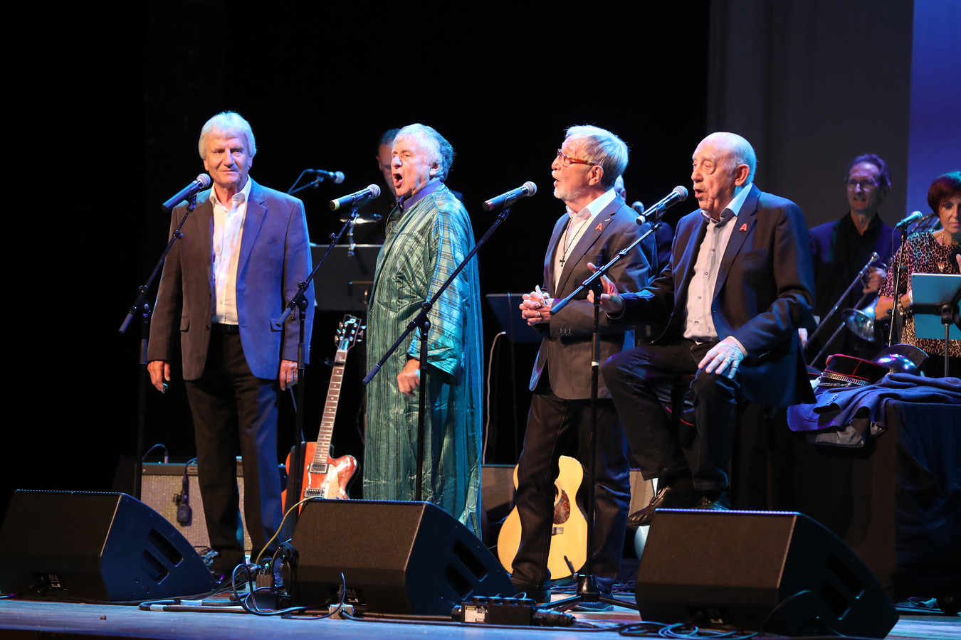 INTERVIEW. John De Wilde van De Strangers gehuldigd op 90ste verjaardag ...