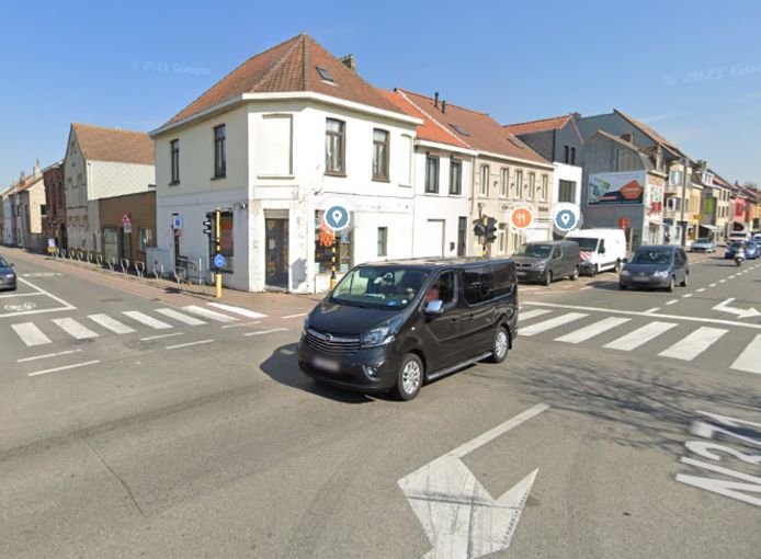 Verkeerslichten aan kruispunt van Zeebruggelaan met Kerkstraat worden aangepast: “Intervallen ...