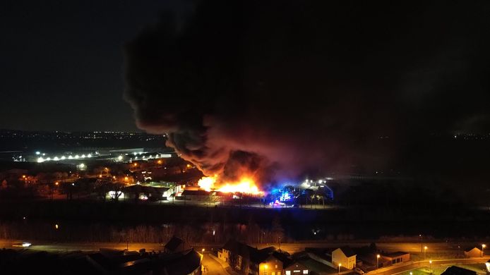 Monsterbrand op terreinen van afvalintercommunale IMOG Moen: “We ramen ...