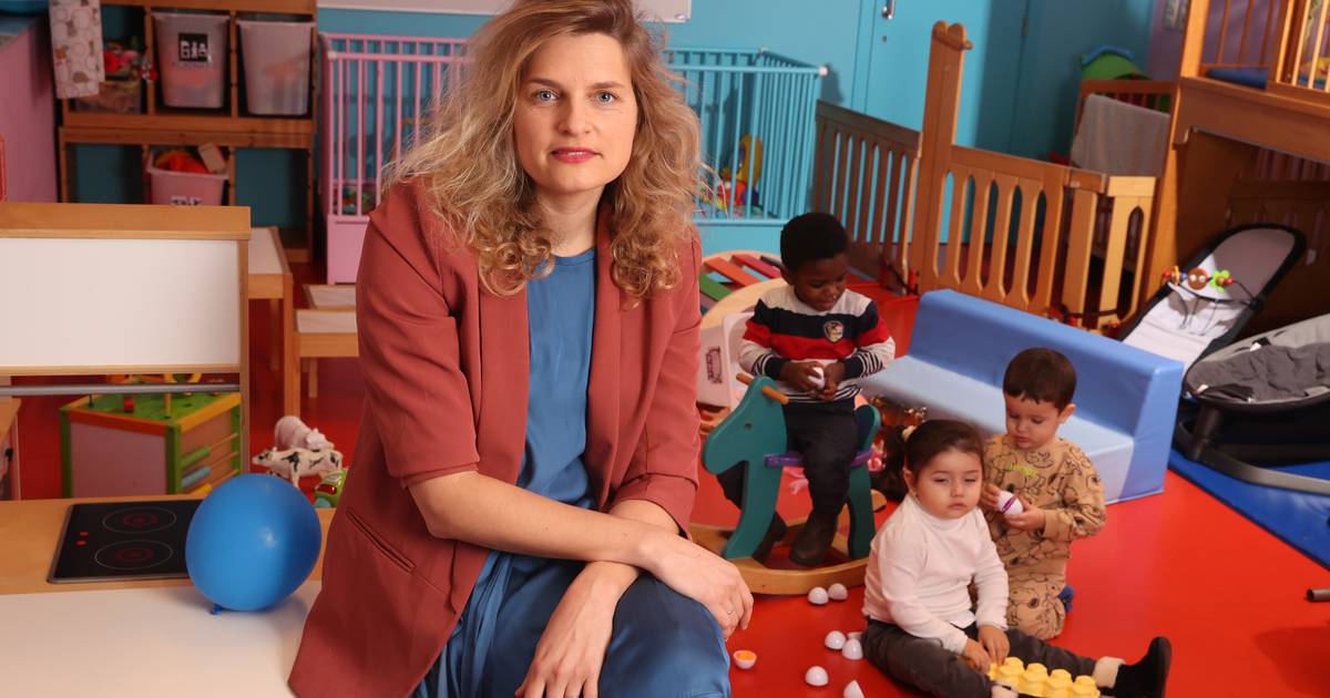 Pedagoge Lynn Geerinck geeft lezing over haar boek ‘Goed Omringd’ in ...