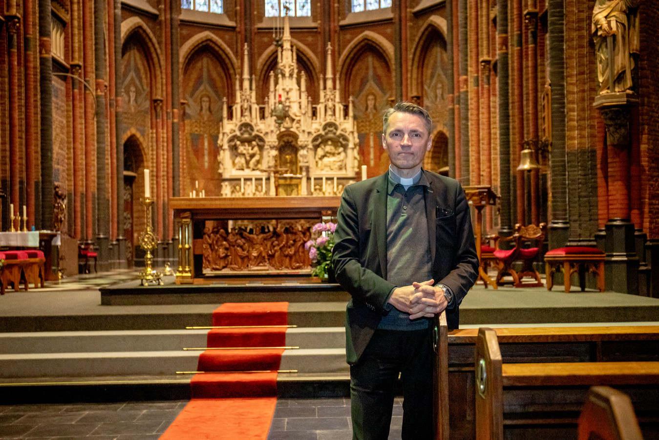 René Wilmink viert zilveren priesterjubileum in Sint-Joriskerk: ‘Hier ...