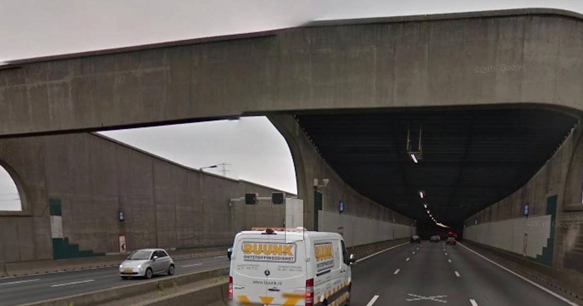 Zeeburgertunnel dicht na ongeluk | Amsterdam | AD.nl