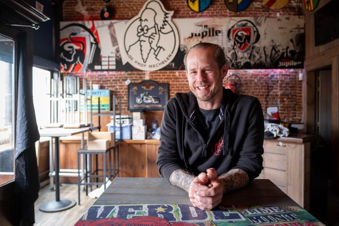 Ambiancecafé De Prof gaat dicht en veilt inboedel: “Legendes sterven ...