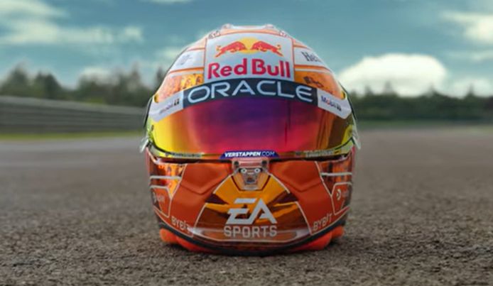 Max Verstappen onthult speciale oranje helm als ode aan zijn fans: ‘Erg cool’ | Formule 1 ...