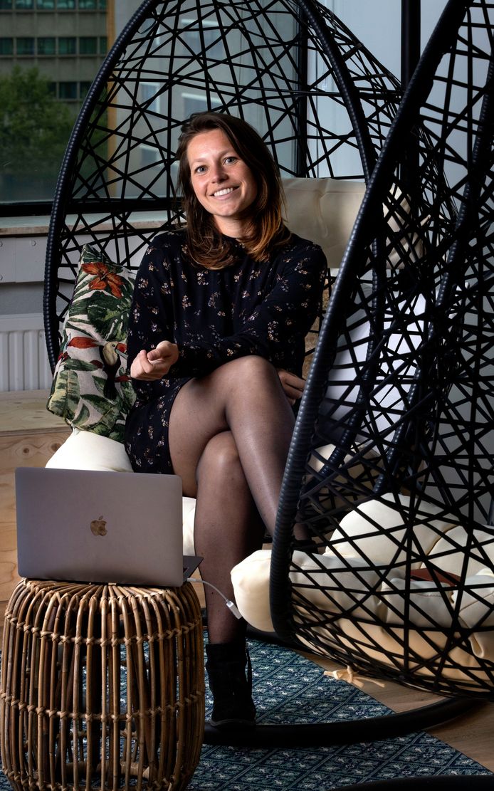 Alex Malone is een digitale nomade: ‘Ik voelde me als een gekooid wild ...