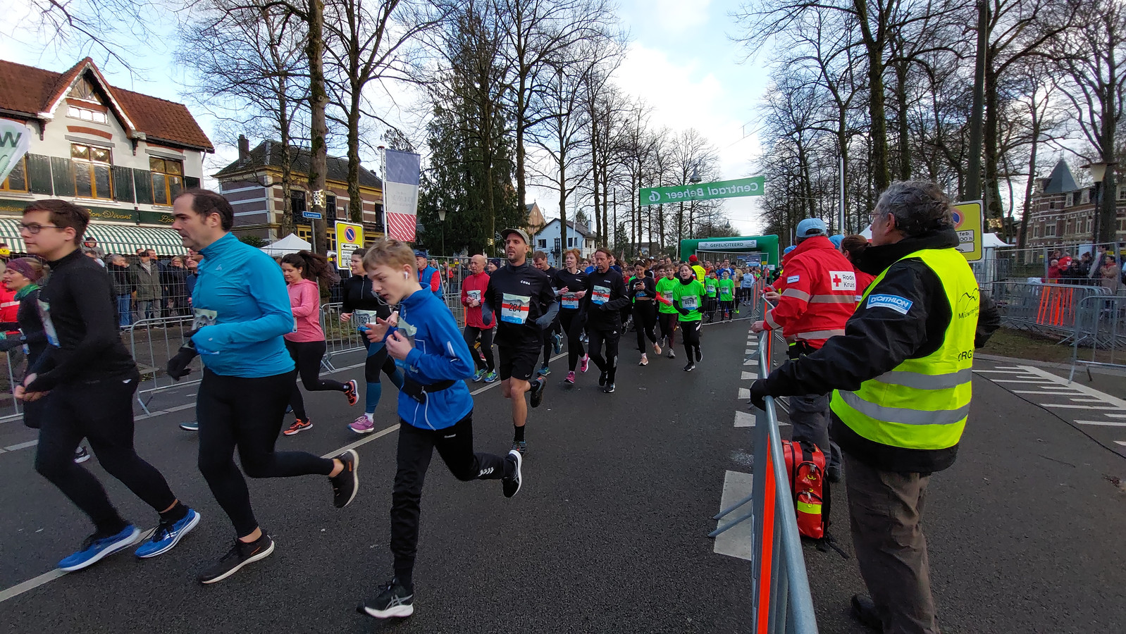 Eerst nog kou op de Loolaan, maar de zon gaat weer schijnen voor de ...
