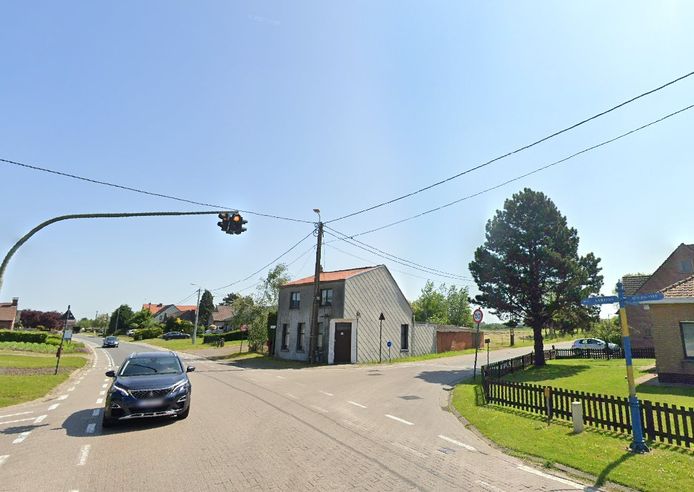 ‘Slimme’ verkeerslichten op kruispunt Beekstraat met Wijnstraat na paar dagen al buiten werking ...