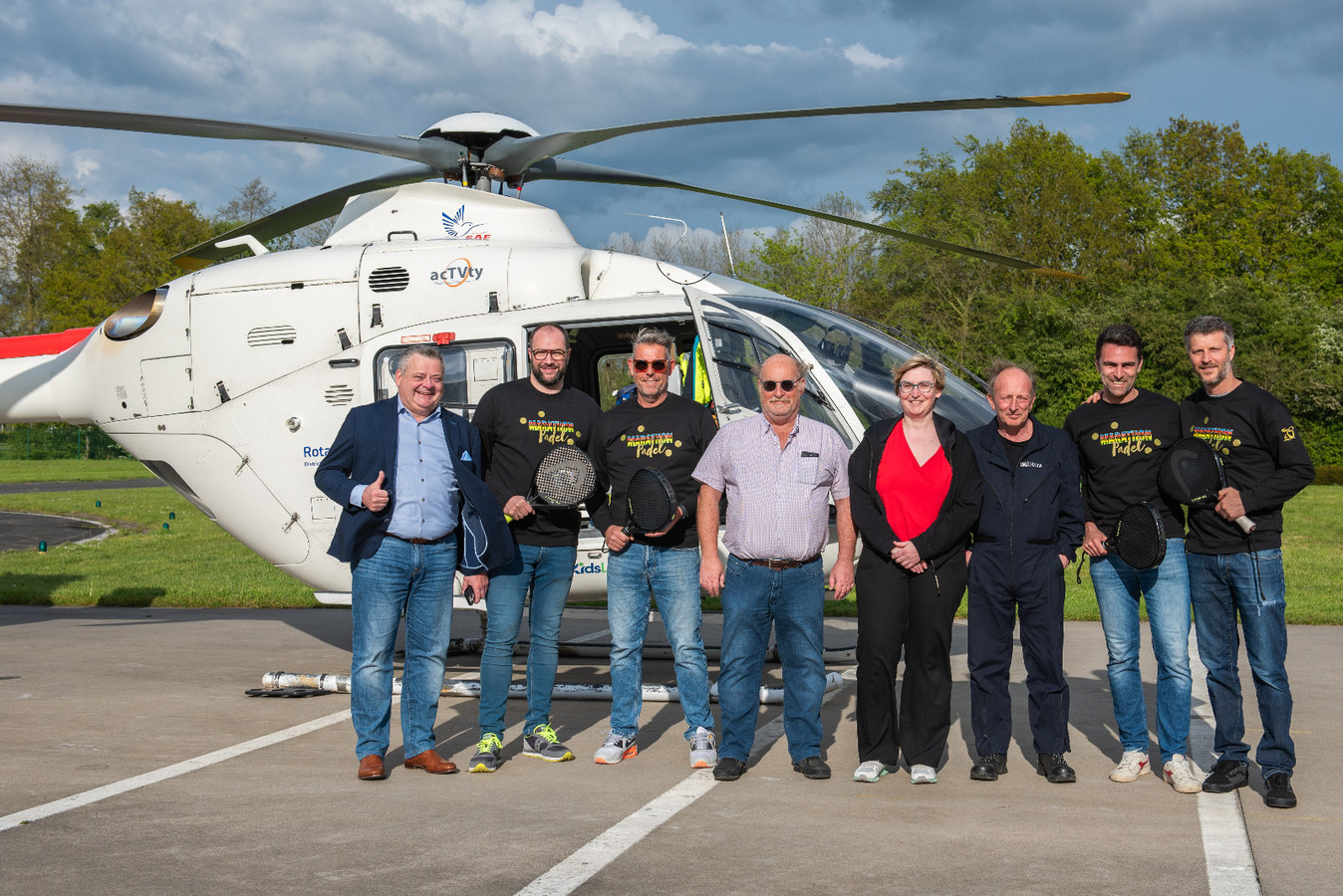 Vier padelvrienden willen wereldrecord aan één stuk padel spelen ...