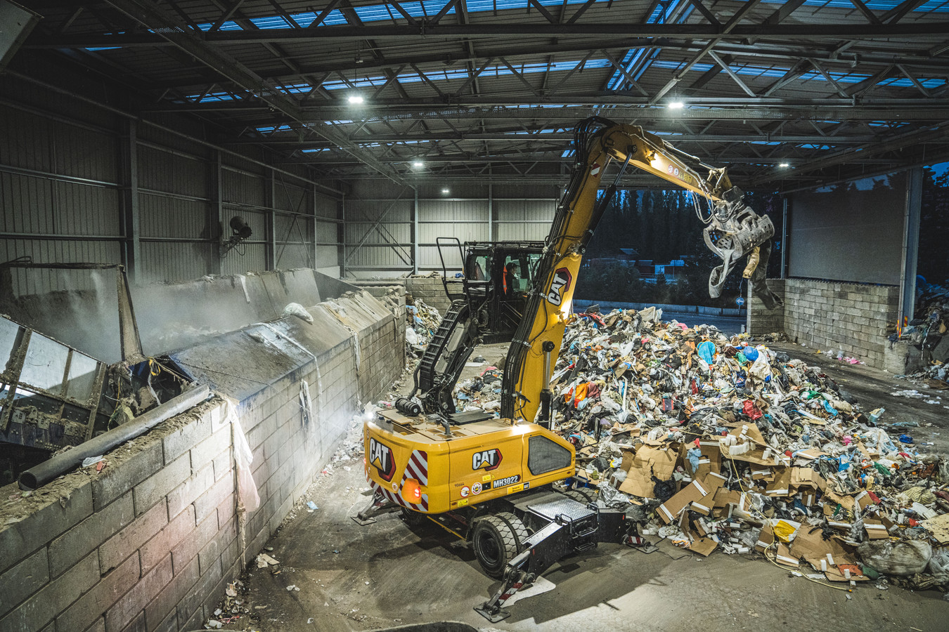 Hier komt het afval van heel wat Gentse bedrijven terecht: Veolia opent ...