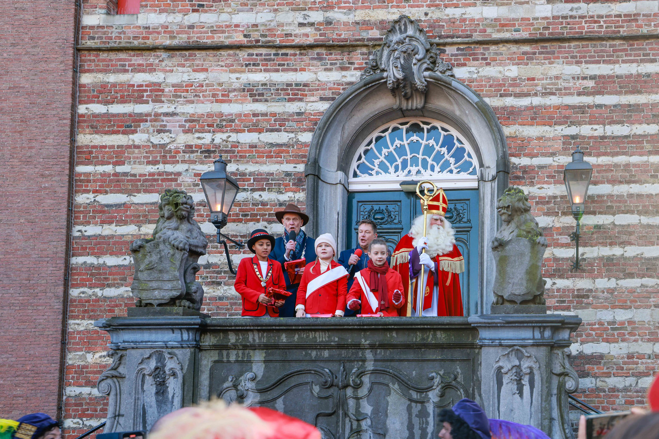 Zon breekt door als de Sint tóch met de boot aankomt in Goes | Foto ...