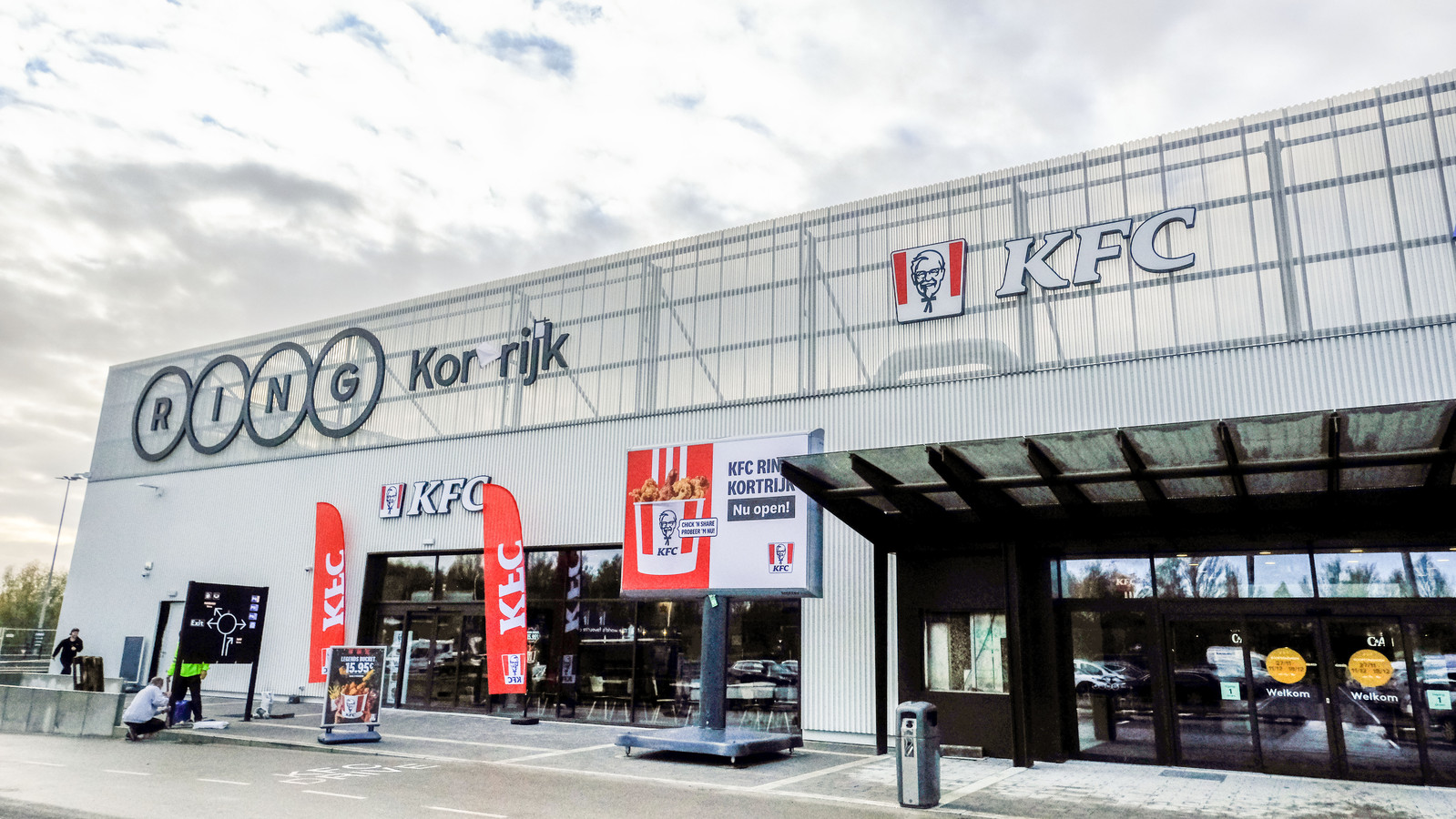 Kentucky Fried Chicken opent in Ring Kortrijk eerste vestiging in West ...