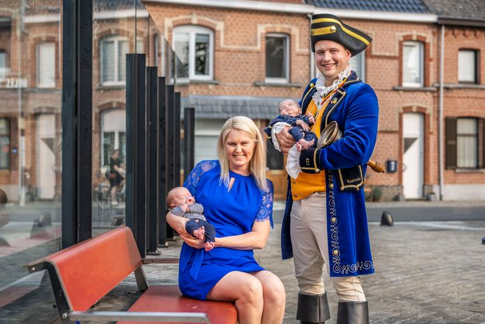 Belleman Jordy zorgt met geboorte tweeling voor primeur: “Eerste keer ...