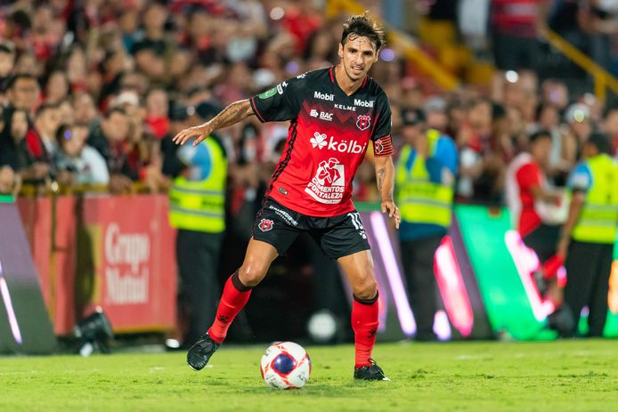 In Beeld | Bryan Ruiz neemt op magische avond in Costa Rica afscheid ...