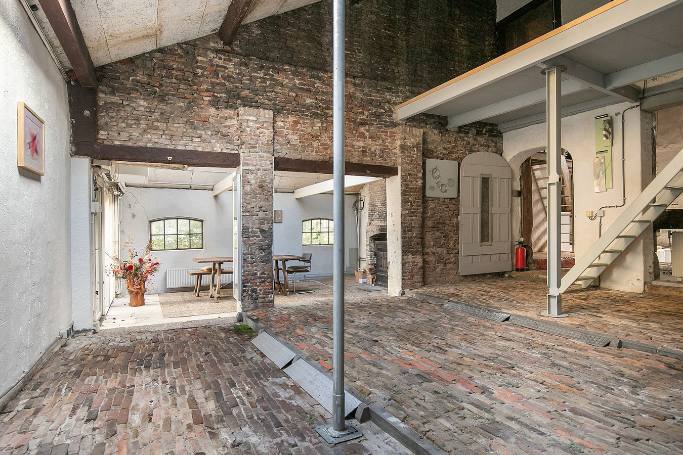 Een van de oudste gebouwen van Gouda staat leeg, wat nu? Deze inwoners ...