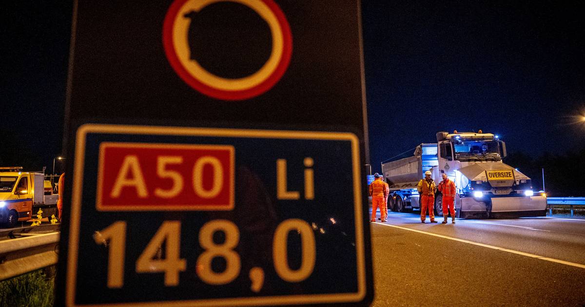 Ongeluk op A50: weg dicht bij knooppunt Ewijk | 112 nieuws Beuningen | gelderlander.nl