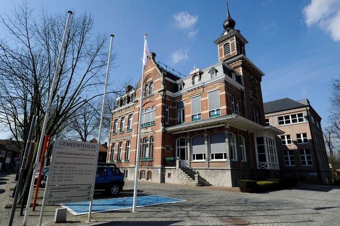 Binnenkort op afspraak naar gemeentehuis | Evergem | hln.be