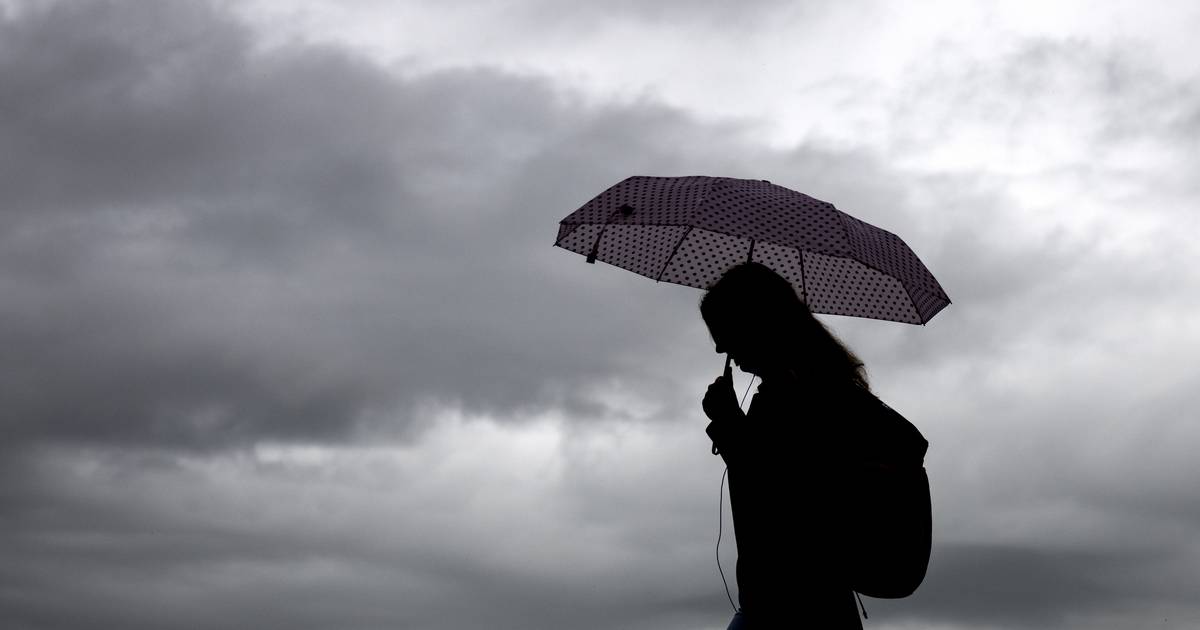 Rennen of wandelen bij keiharde regen? Zo blijf je het langst droog ...