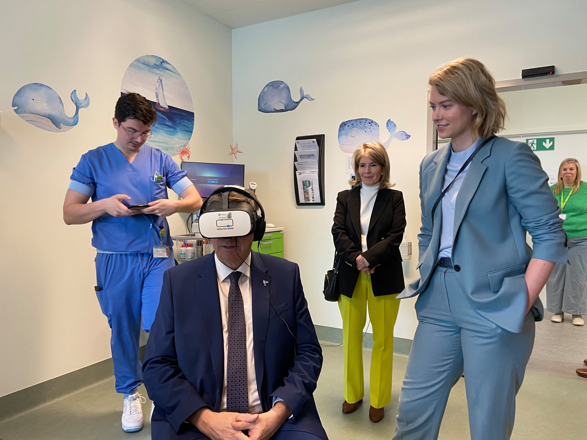 VR-bril moet pijn van patiënten met brandwon­den in nieuw ziekenhuis ...