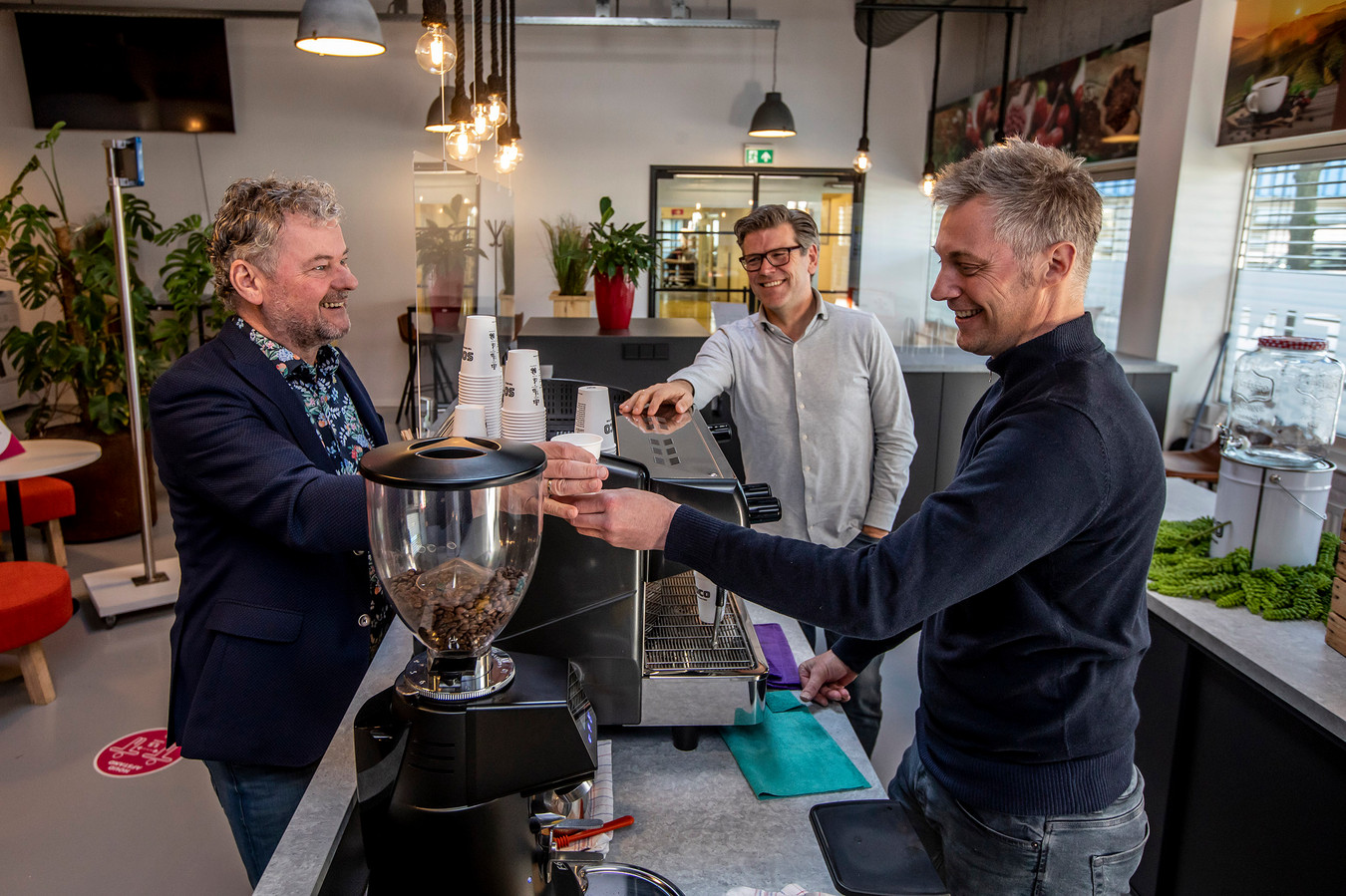 Meer kans op een goede baan dankzij deze koffiebar: ‘Moeten wennen weer ...
