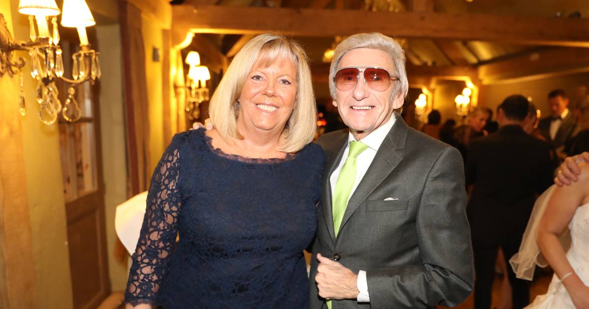 Weduwe van Johan Stollz: "Hij wilde achter zijn piano sterven en dat ...