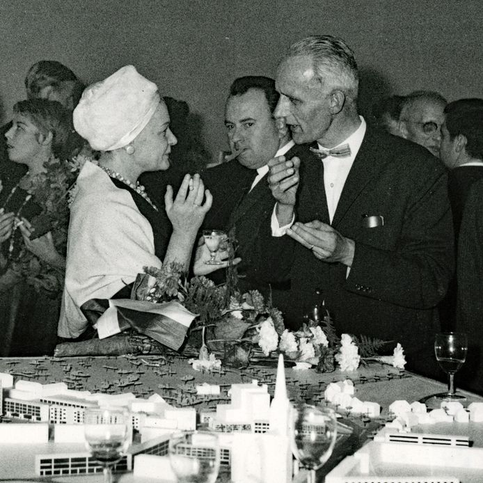 Wat vertelde Ben in 1960 over de nieuwe stadsschouwburg voor Eindhoven? | Eindhoven | AD.nl