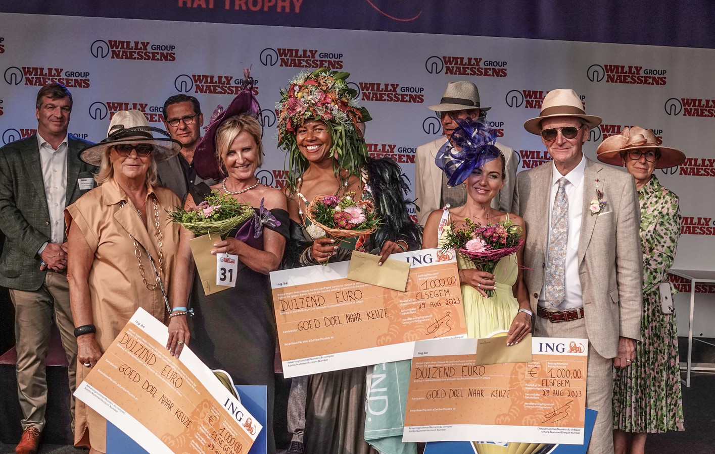 WAREGEM KOERSE. Isabelle (58) wint Hat Trophy: “Ben als anoniem ...