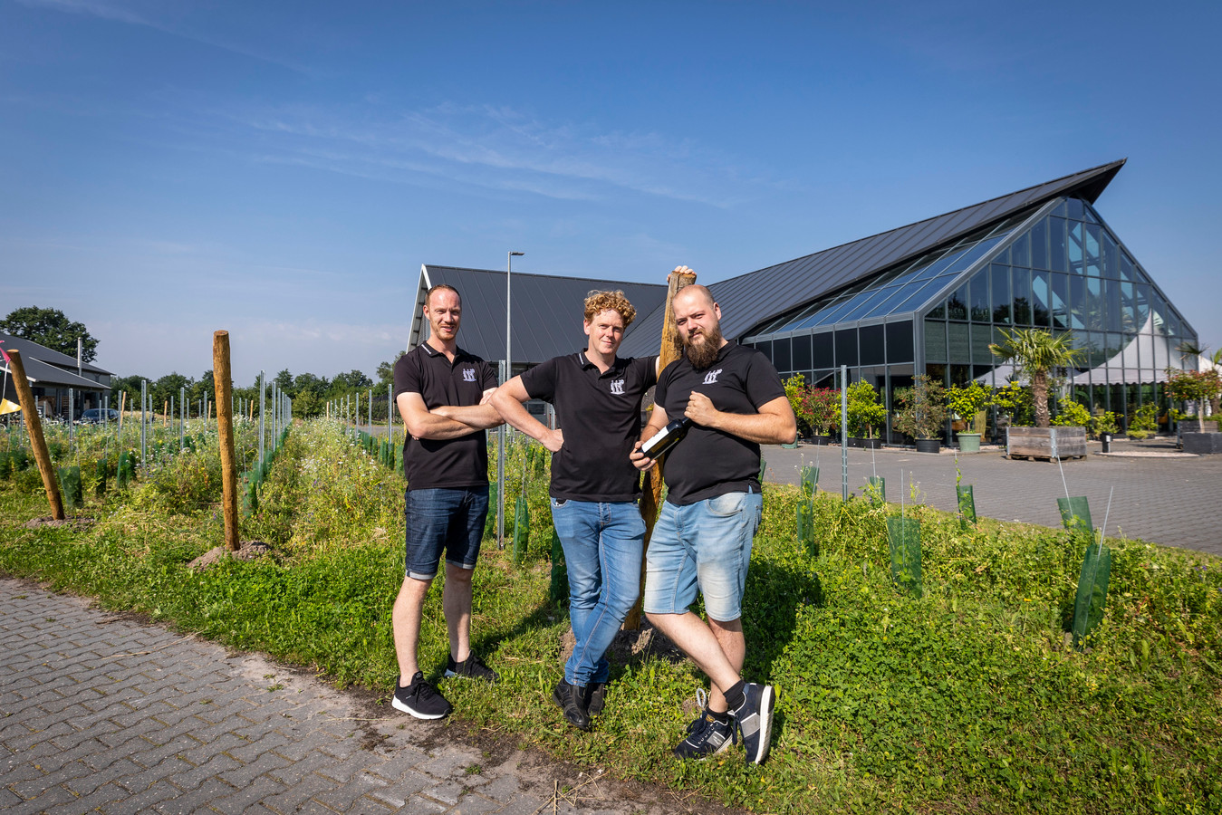 Jeroen (33), Rob (39) en Robert (33) stoppen met hun banen om van hun ...