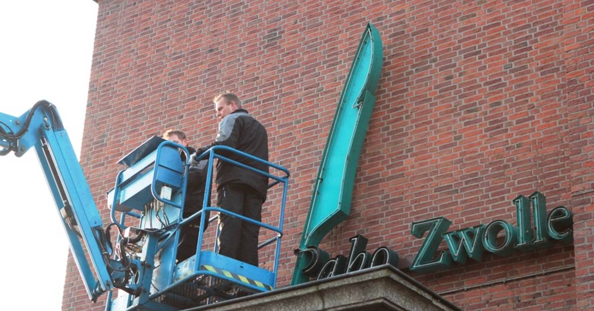 Pabo neemt afscheid van ganzenveer | Zwolle | AD.nl