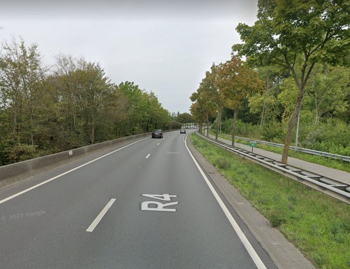 Drie kwartier file op Ring rond Gent richting Mariakerke vanaf Oudenaardsesteenweg | Gent | hln.be